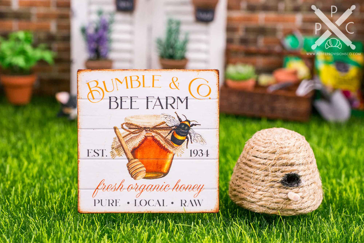 Bumble & Co. Bee Farm Sign– The Petite Provisions Co.